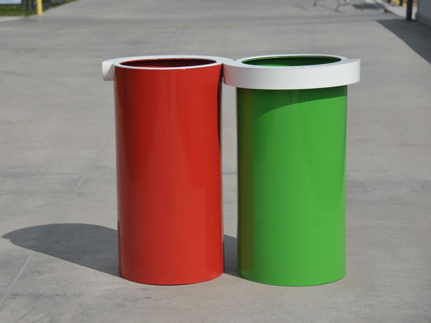 ESSE-O Litter bin By Viscio Urban Design