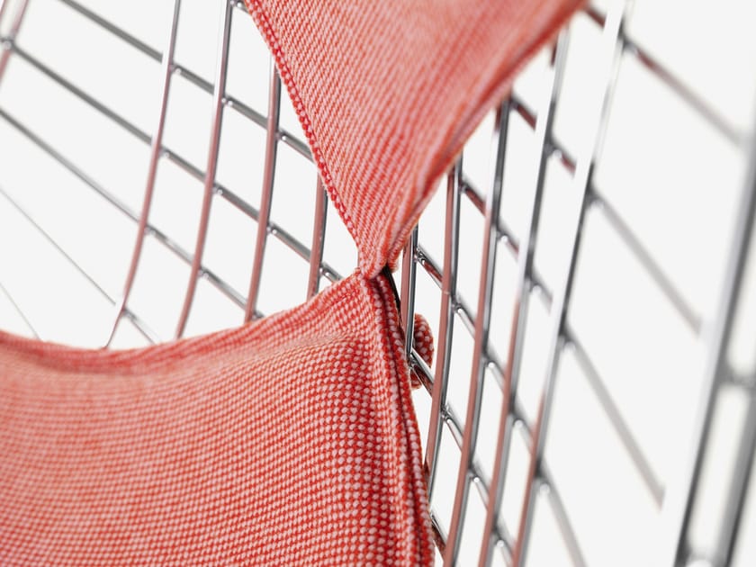 WIRE STOOL MEDIUM Stool By Vitra | design Charles & Ray Eames