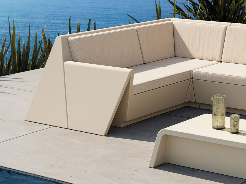 REST Garden side table By Vondom | design A-cero