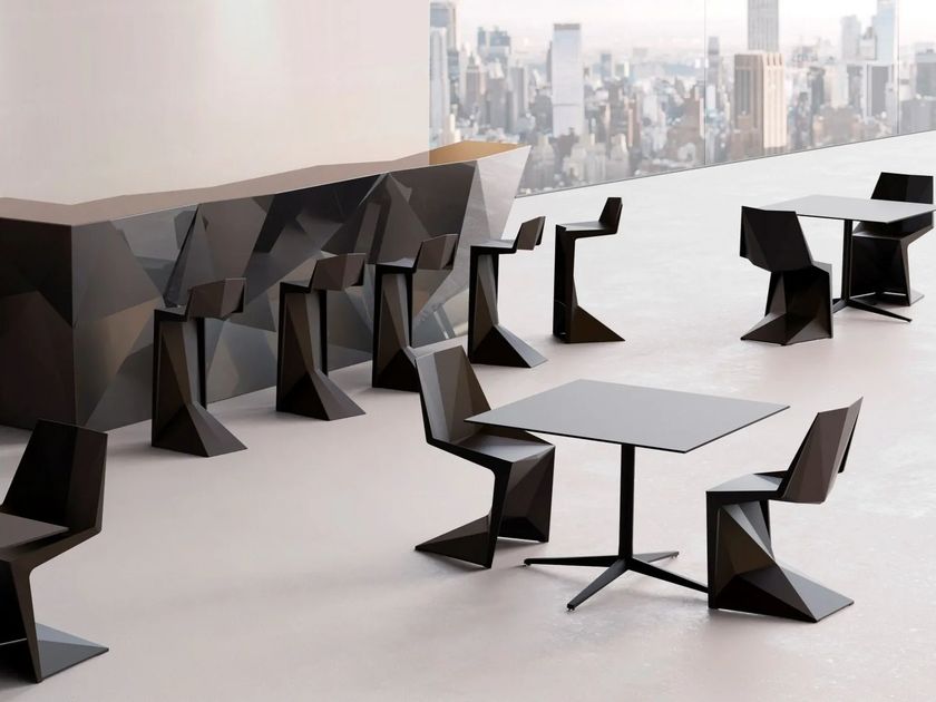 VOXEL Garden stool By Vondom | design Karim Rashid