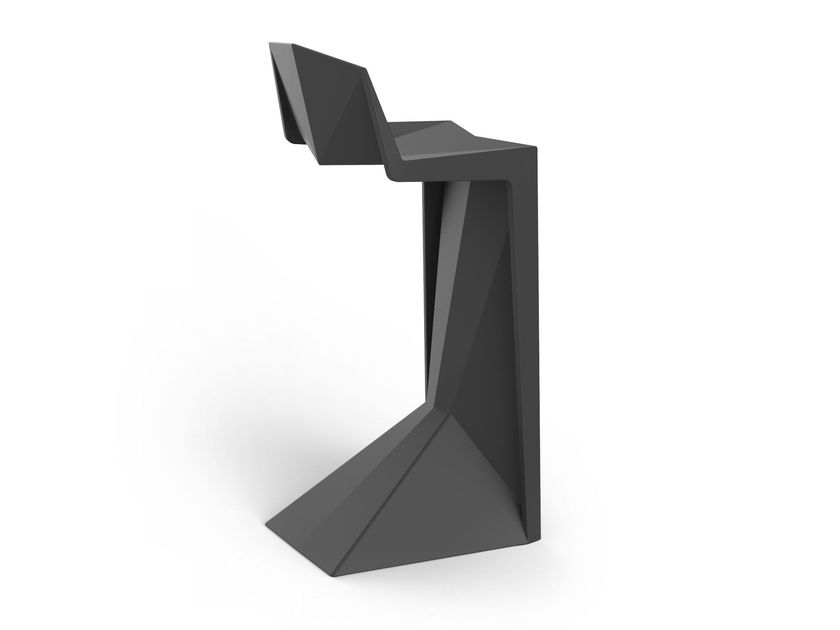 VOXEL Garden stool By Vondom | design Karim Rashid
