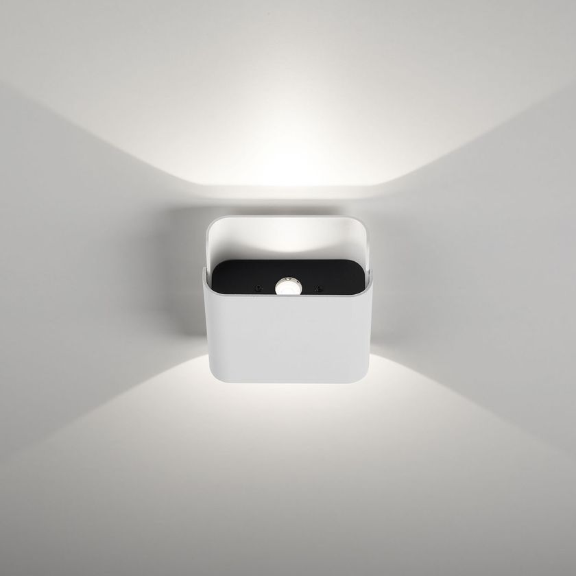 WANT-IT Wall light By Deltalight