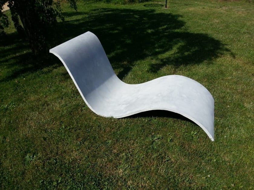 Bain de soleil en béton WAVE By betton design Bronislav Javora