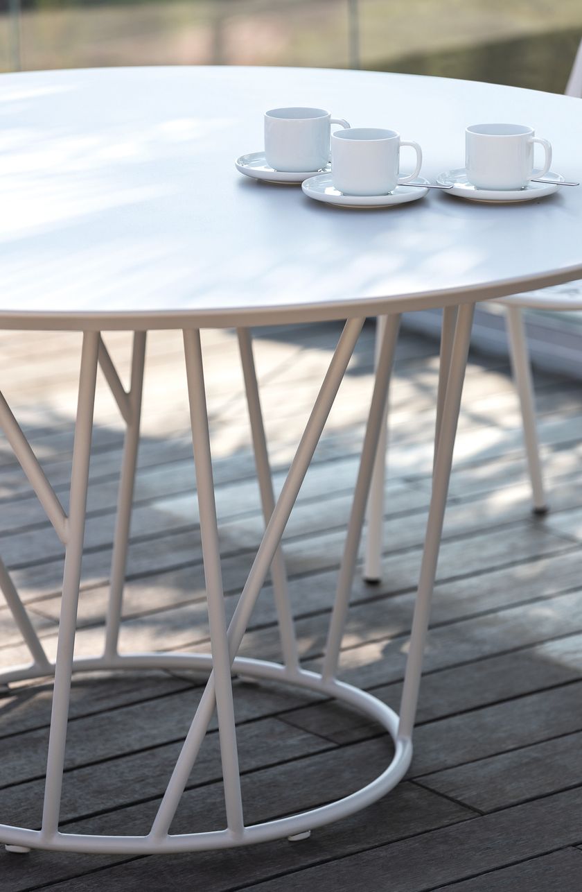 WILD | Table By FAST design Robby Cantarutti
