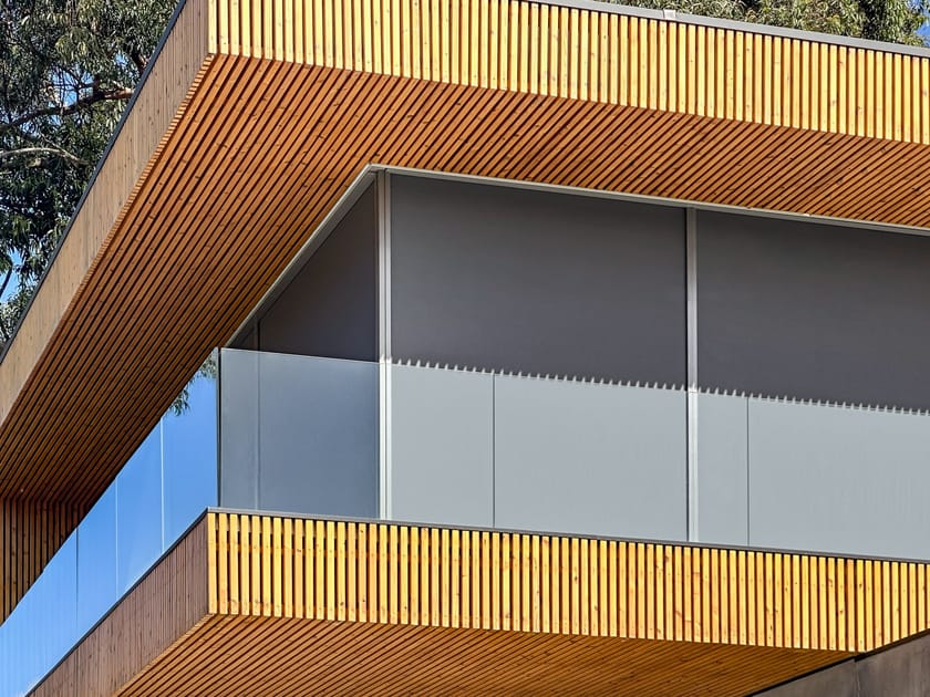 WIND SCREEN Awning By Saxun