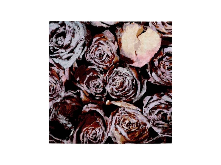 地毯 WINE AND ROSES By HENZEL STUDIO 设计师Nan Goldin