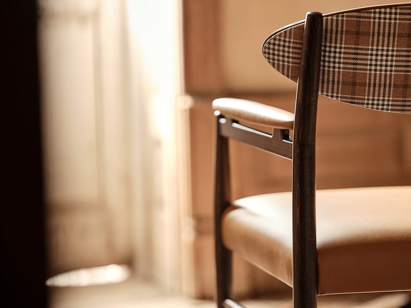 WINK M1126UU Upholstered wooden chair with armrests By JMS | design ...