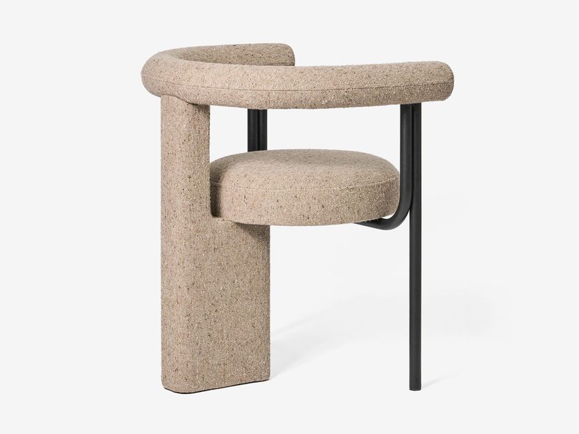 BALANCE Chaise rembourrée en tissu avec accoudoirs By WOO