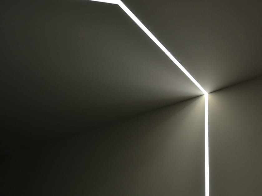 BLADE DYNAMIC WHITE Linear lighting profile By WayPoint