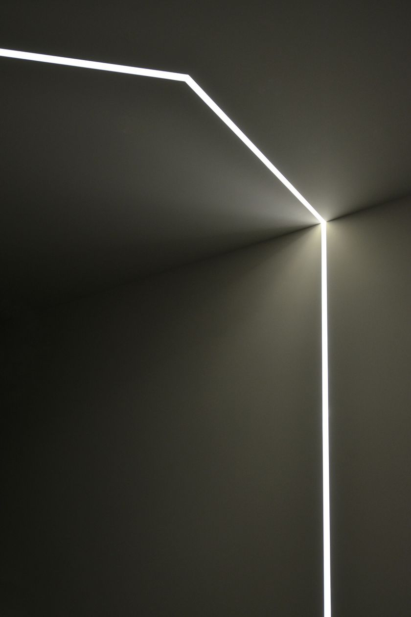 BLADE DYNAMIC WHITE Linear lighting profile By WayPoint