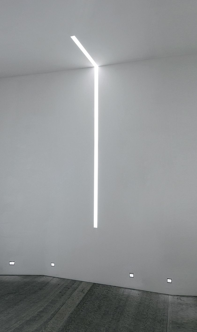 STRIPE SYSTEM WITH EDGES Linear lighting profile By WayPoint