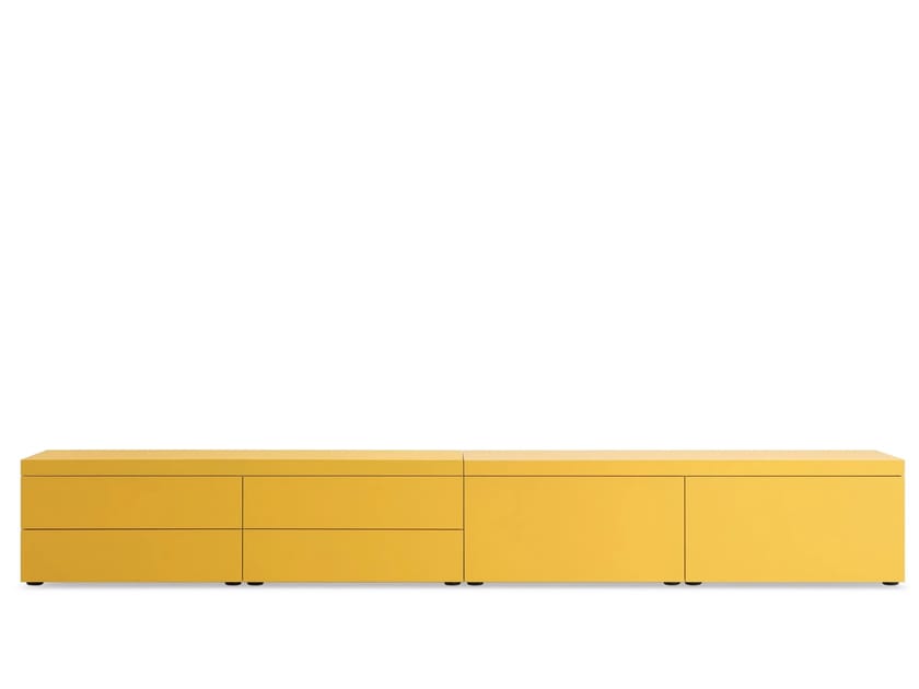 BASIC CAP Low lacquered office storage unit By Werner works | design Büro Staubach
