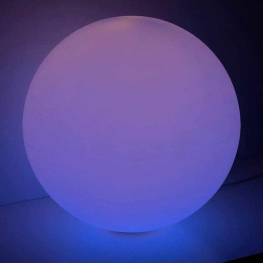 GLOBO X WiOO Table lamp By WiDesign