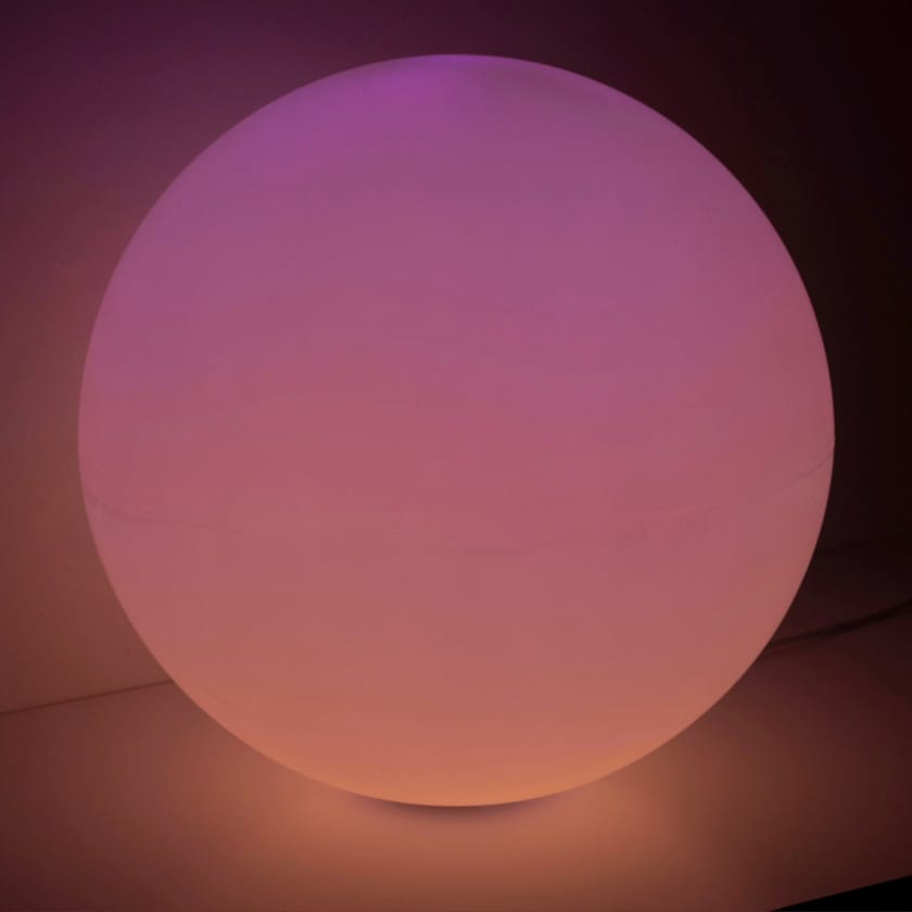 GLOBO X WiOO Table lamp By WiDesign