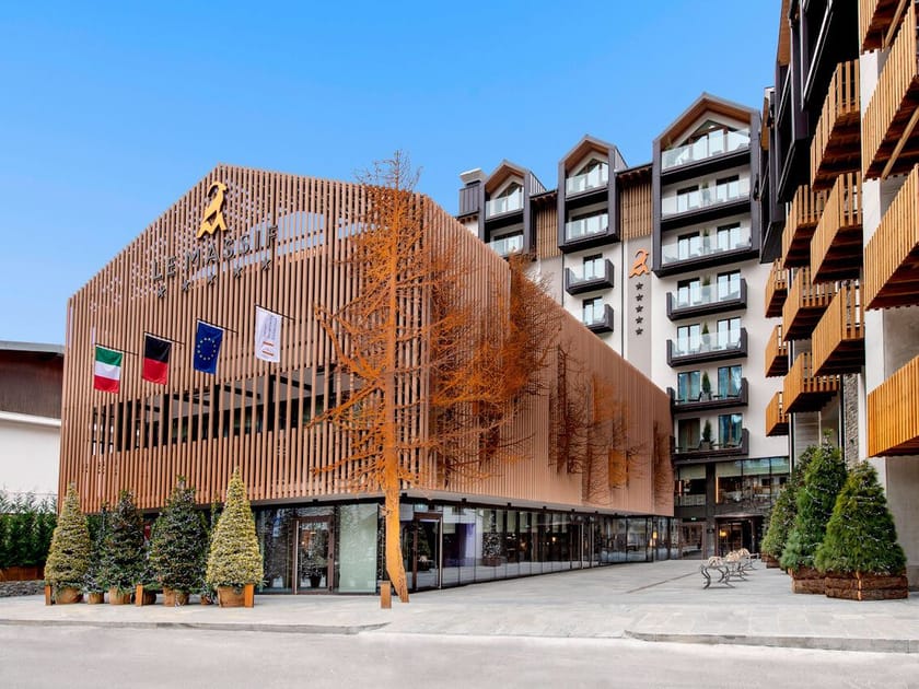 WOODN VERSATILIS TZ9555 Frangisole in legno composito By Woodn Greenwood