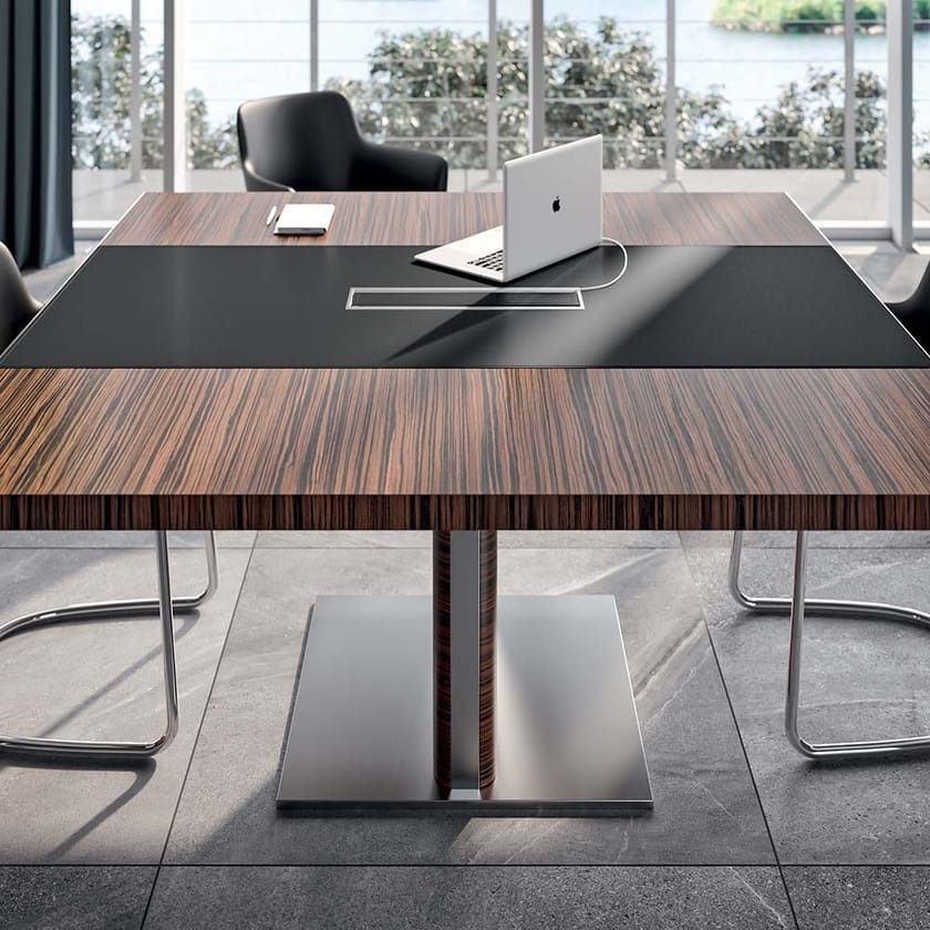 X10 Executive desk By Quadrifoglio Group | design Dorigo Design