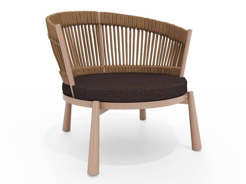 TURTLE 花园扶手椅 By YAAZ