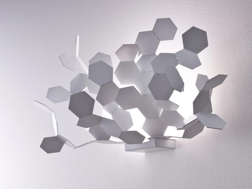 ANDROMEDA Metal wall light By ZAVA | design Paolo Ulian