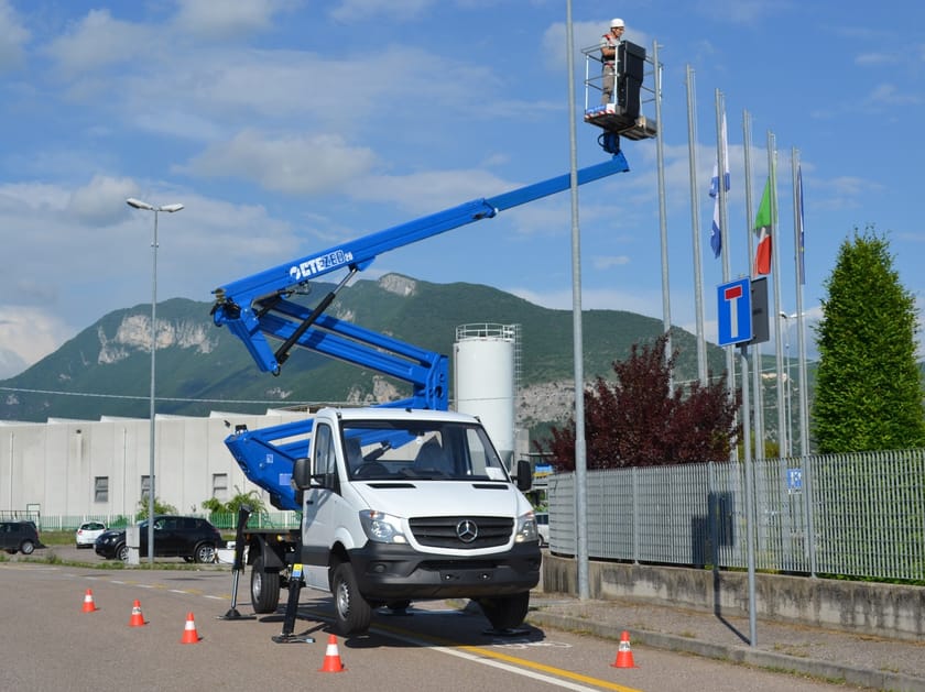 Overhead platforms | Construction site machines | Archiproducts