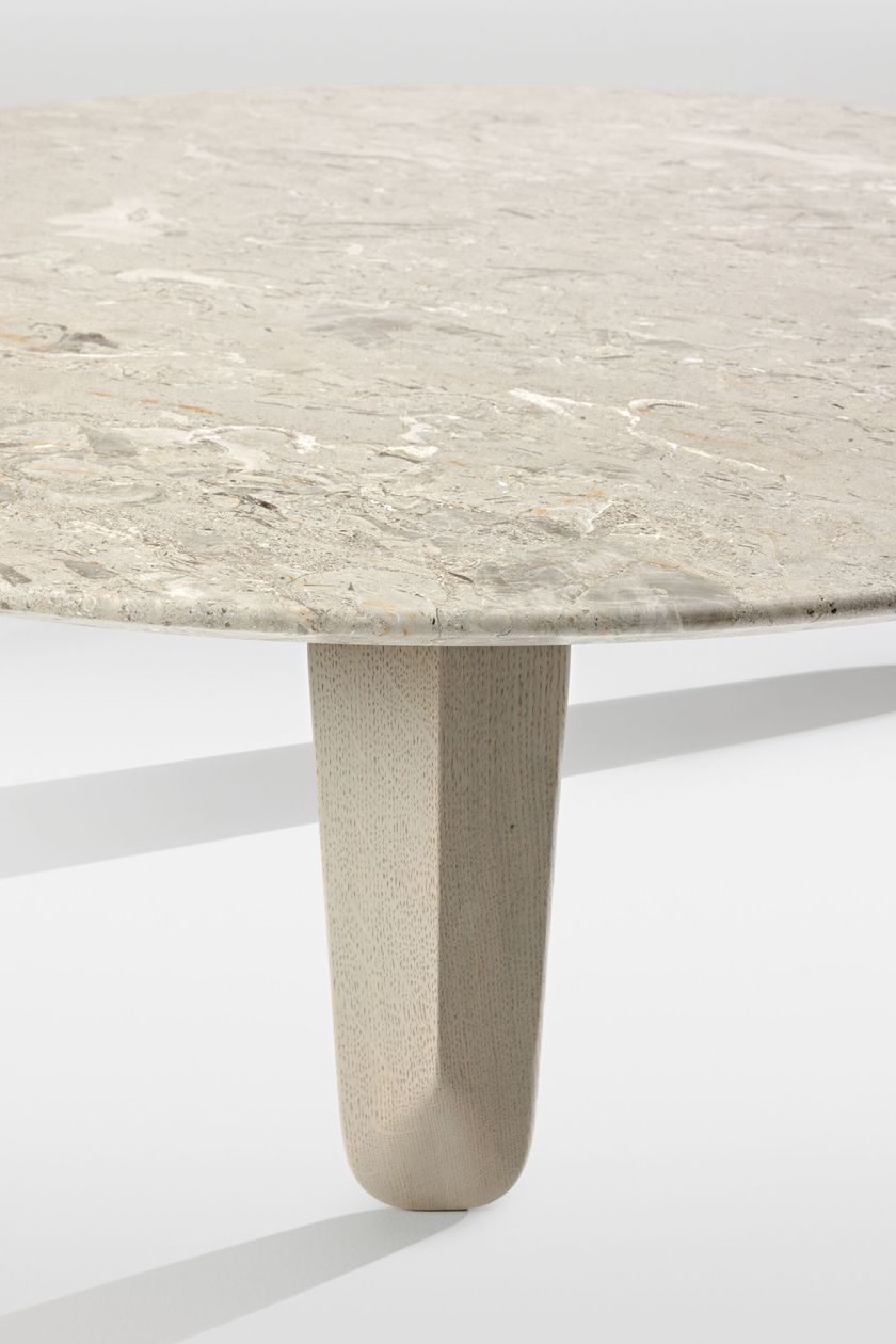 KUYU Round marble coffee table By ZEITRAUM | design Formstelle