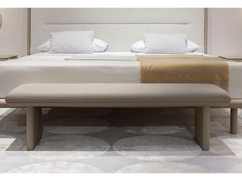 ZERO Upholstered leather bench By Turri | design Andrea Bonini
