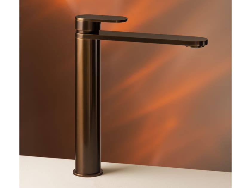 OCTO Mezclador de lavabo alto monomando de sobre encimera By ZUCCHETTI