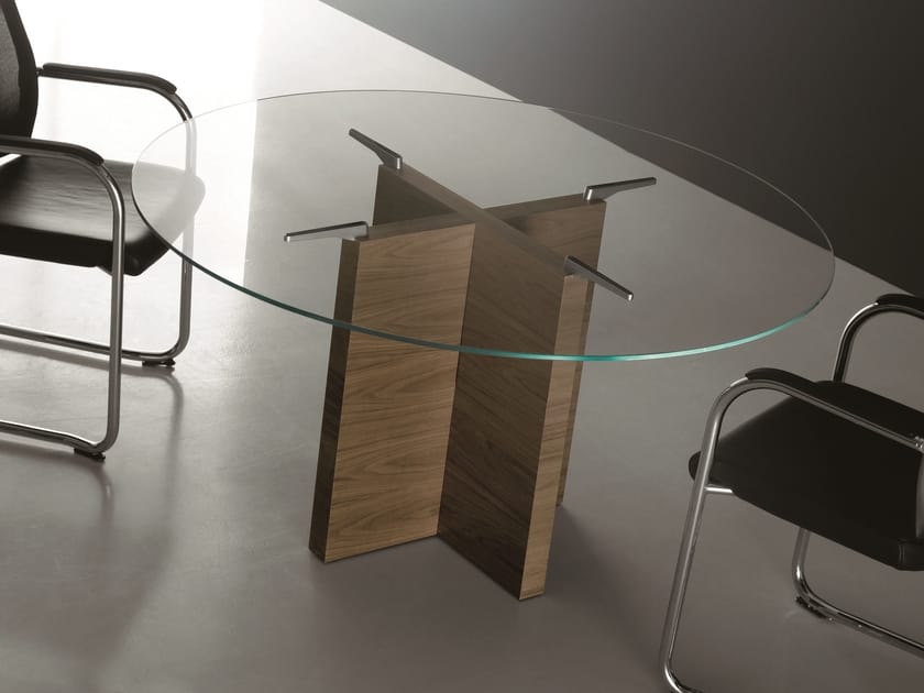 A2 ROUND Round glass meeting table By BK Contract | design Gabriel Teixidó