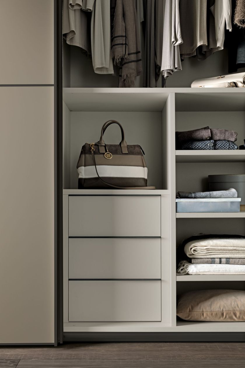 INTERMEZZO Wardrobe By Adok