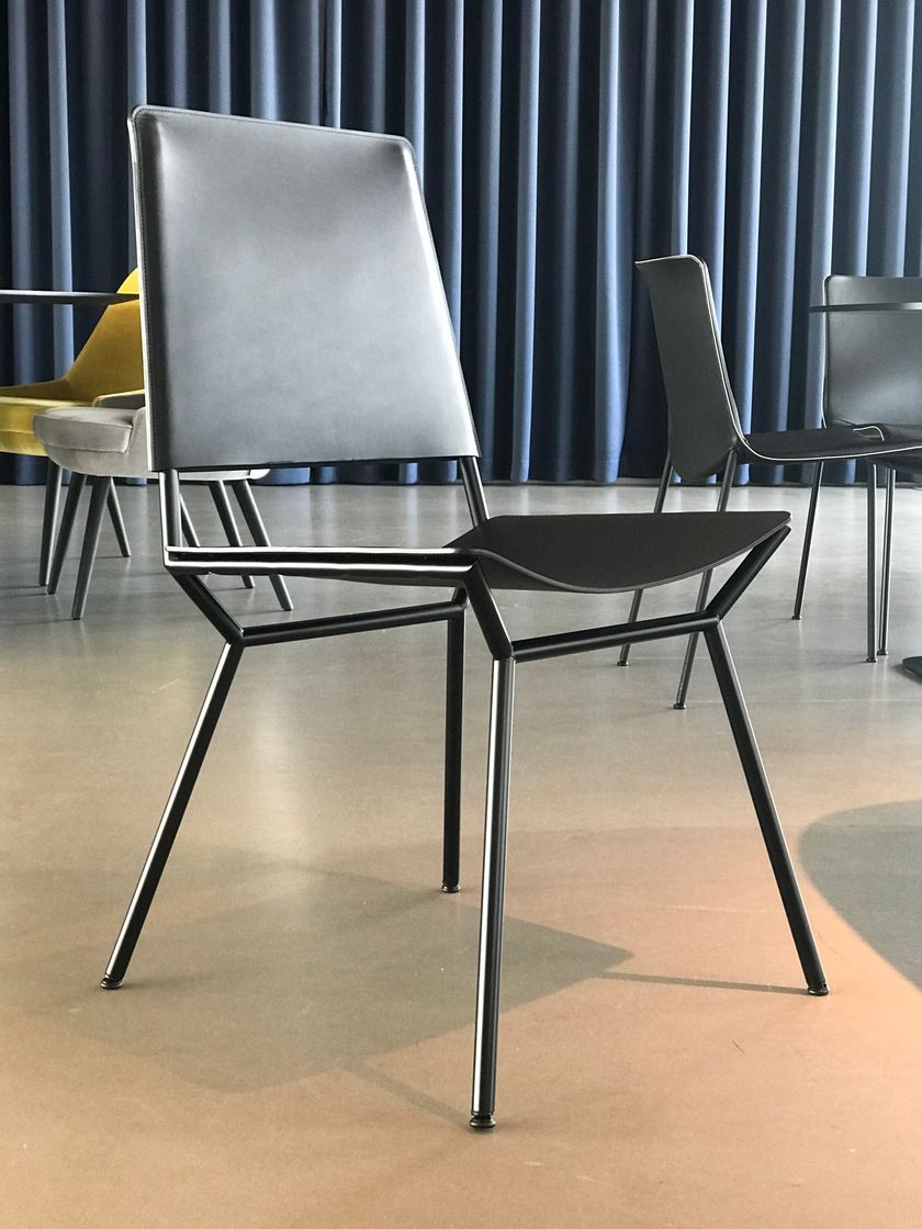 AISUU | Chair Love Collection By ZALABA Design design Ginger Zalaba