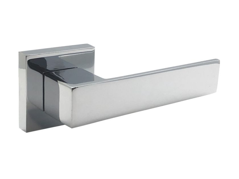 Chrome-plated Zamak door handle with polished finishing ALDA By KATCHMEE