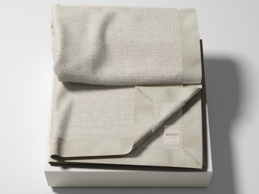 Solid-color cashmere lap robe ASPEN Home Collection By ROSSATO