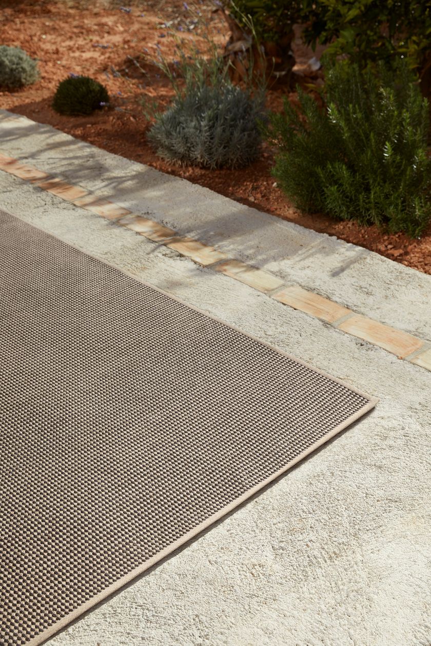 Recycled PET rug ATACAMA COCONUT BLACK Terra Collection By Rols