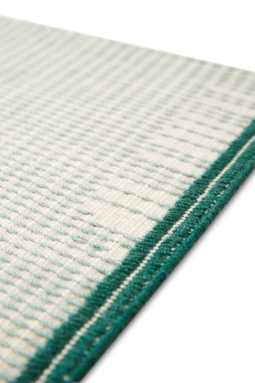 BACKSTITCH CALM GREEN rug By GAN