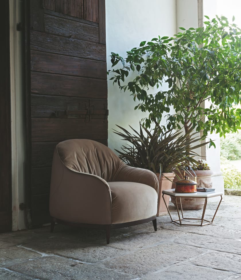 Upholstered leather armchair with armrests BALI By SELVA
