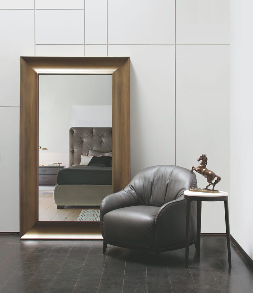 Upholstered leather armchair with armrests BALI By SELVA