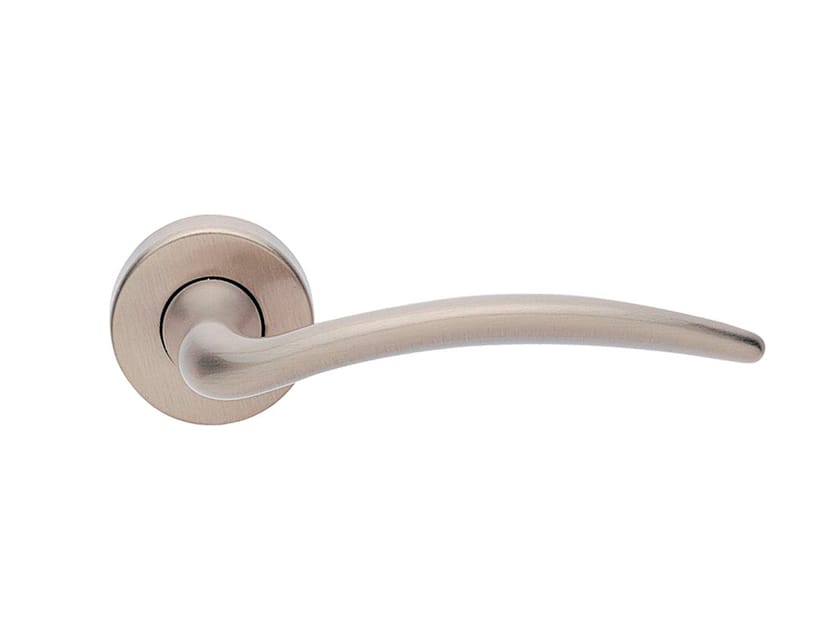 ROUND Brass door handle with lock on rose By Manital