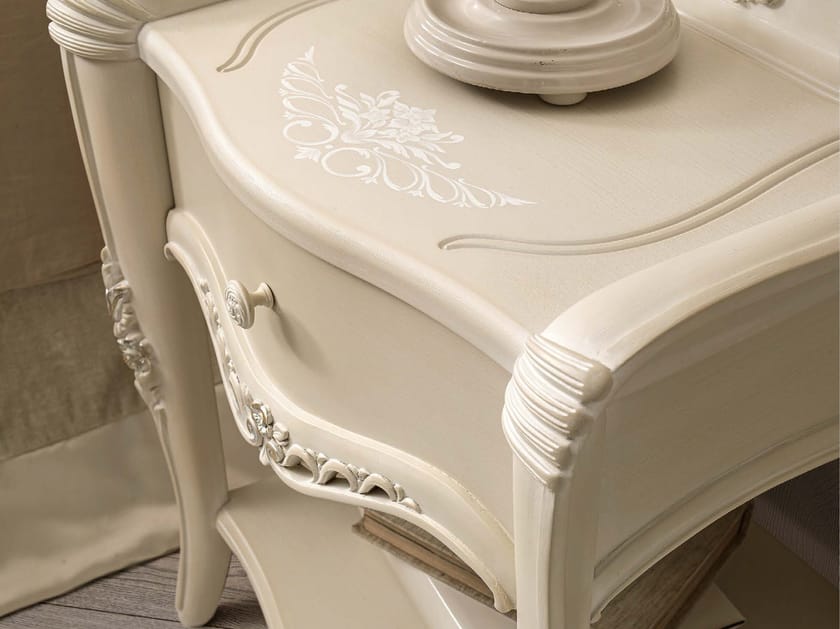 BOBOLI Rectangular wooden bedside table with drawers By Barnini Oseo