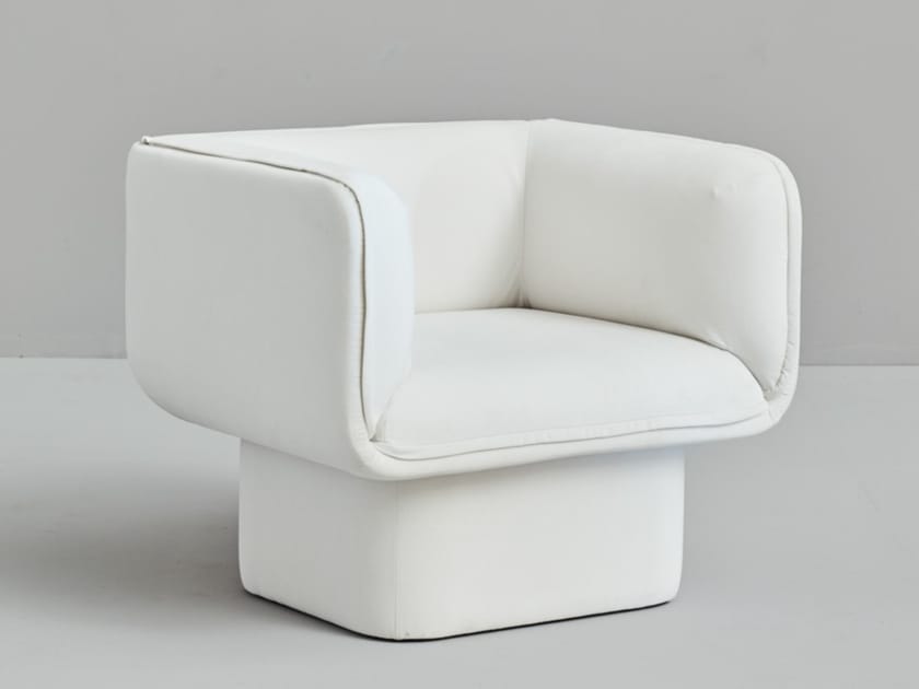 BLOCK Fabric armchair with armrests By Missana | design MUT Design Studio