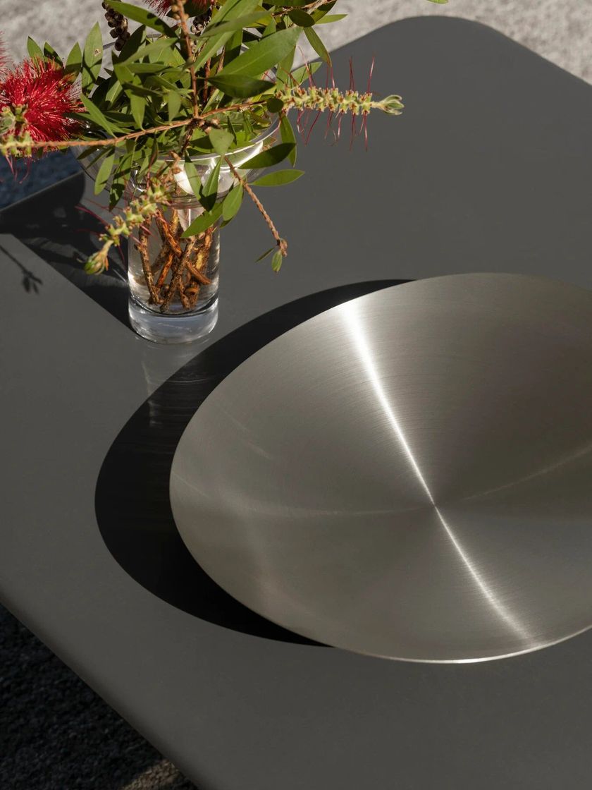 MIYABI Round glass vase By blomus