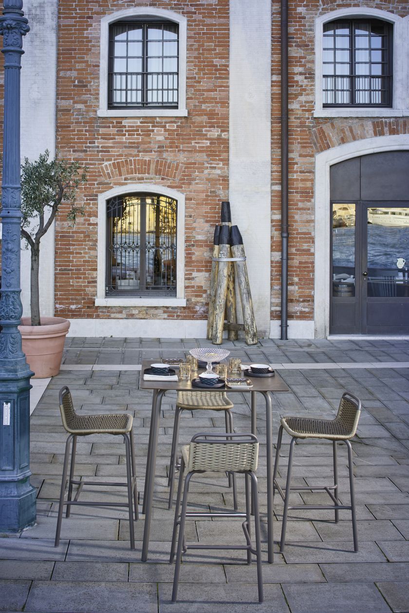PORTOFINO Chair with footrest By Roberti