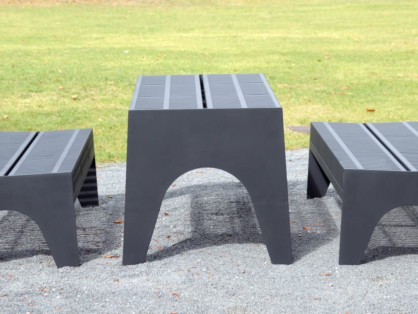 Tables for public areas | Street furniture | Archiproducts