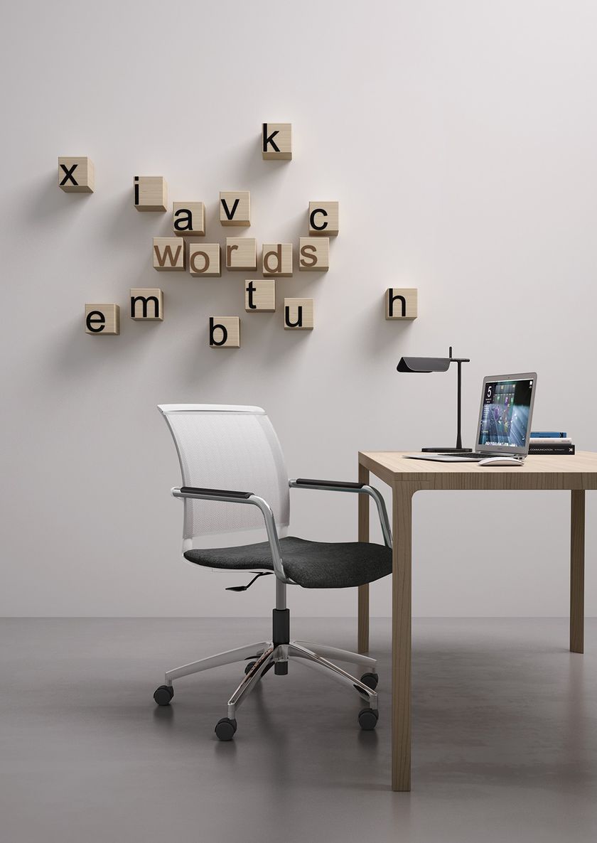 COMETA W | Height-adjustable office chair By Leyform design Nicola Cacco