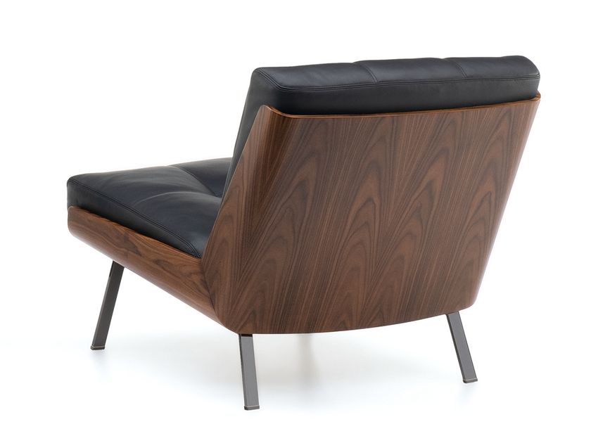 DAIKI Leather armchair with armrests By Minotti | design studio mk27