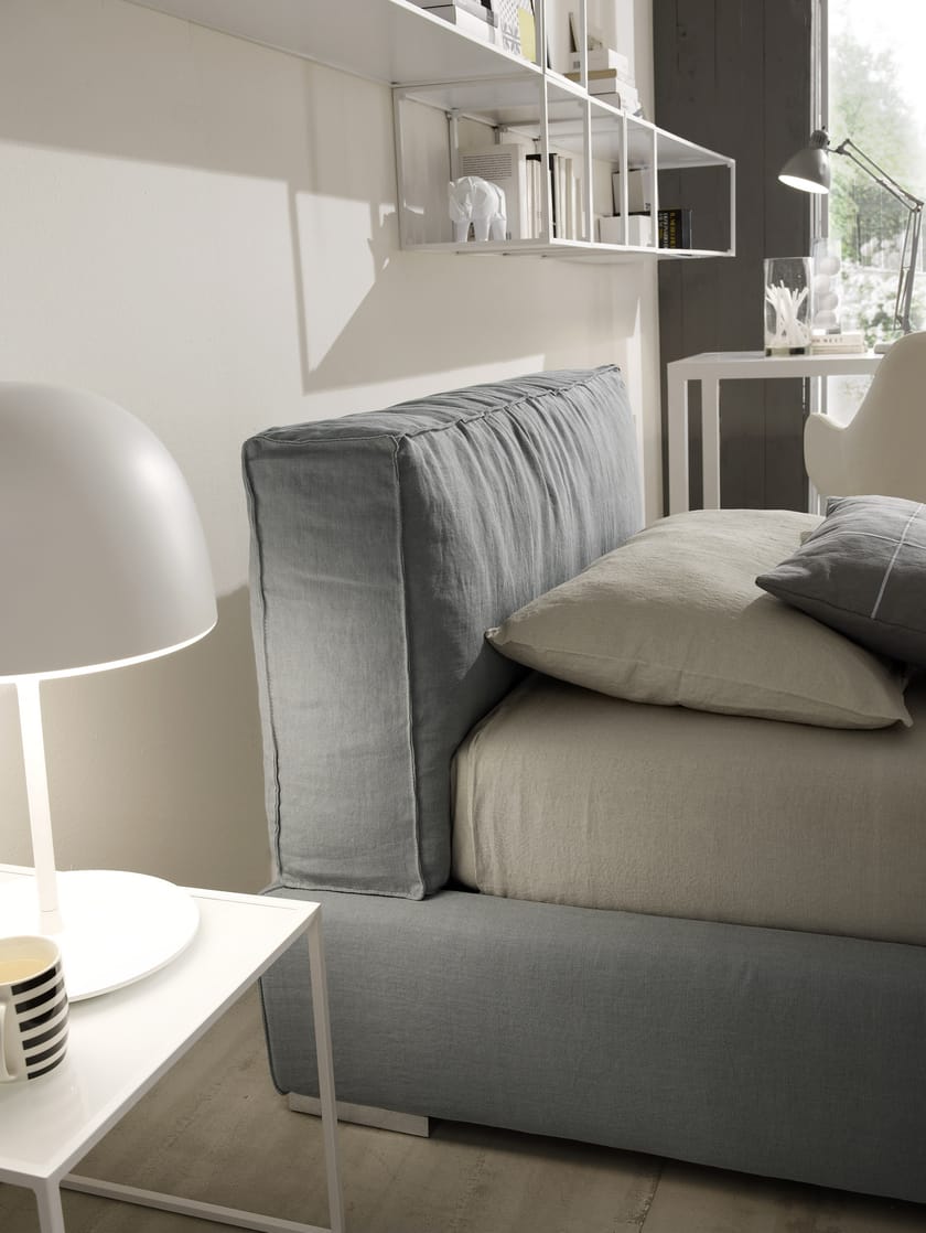 DEAR Cama una plaza y media tapizada By Duomo Design