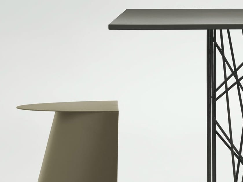 DEFRAME | Metal table By da a