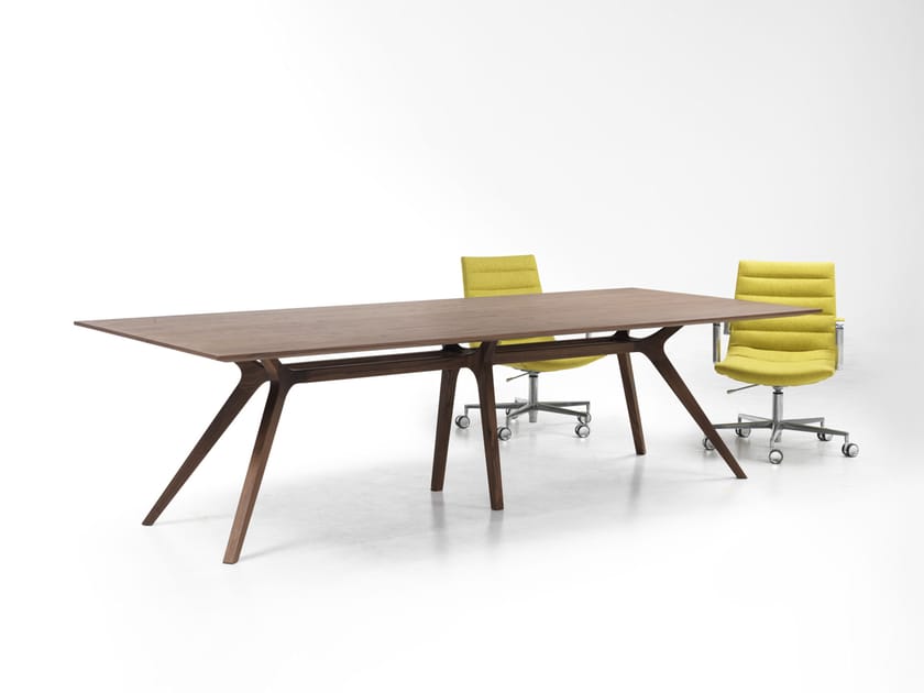 DR Rectangular wood veneer meeting table By FREZZA | design Claudio Bellini