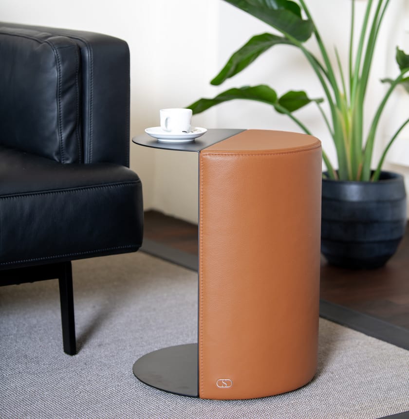 Round leather and sheet metal coffee table DS-5250 By de Sede