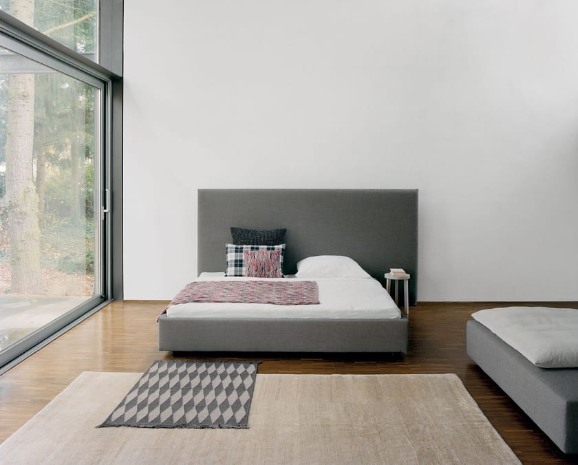 PARDIS Upholstered bed with high headboard By e15