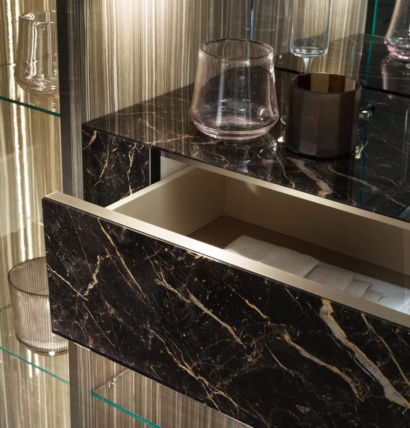 LUCE DARK Display cabinet By ADORA