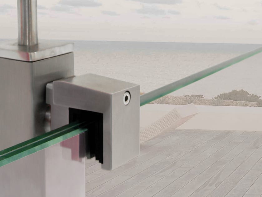 EASY HOLD SQUARED Baranda By IAM DESIGN